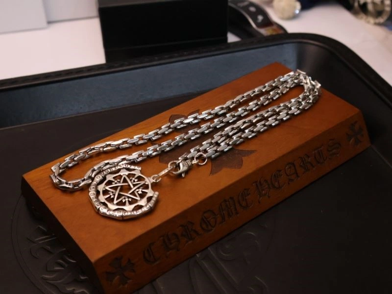 Low-cost Chrome Hearts Necklaces