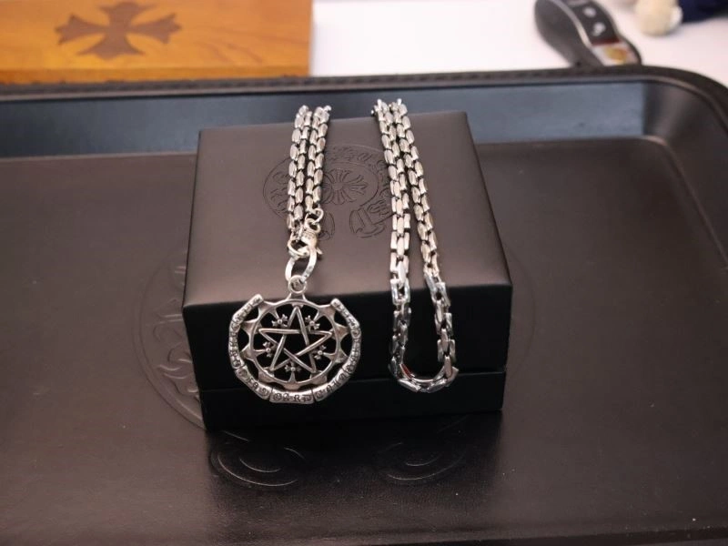 Low-cost Chrome Hearts Necklaces