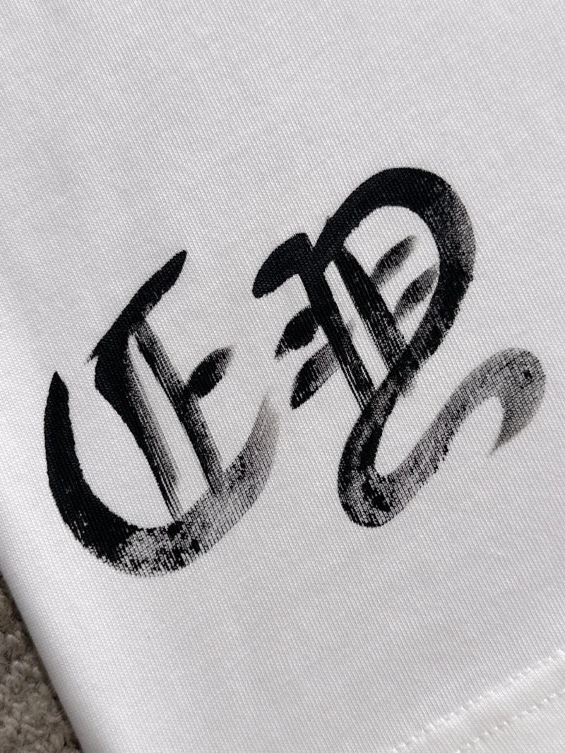 Indistinguishable Chrome Hearts T-Shirts