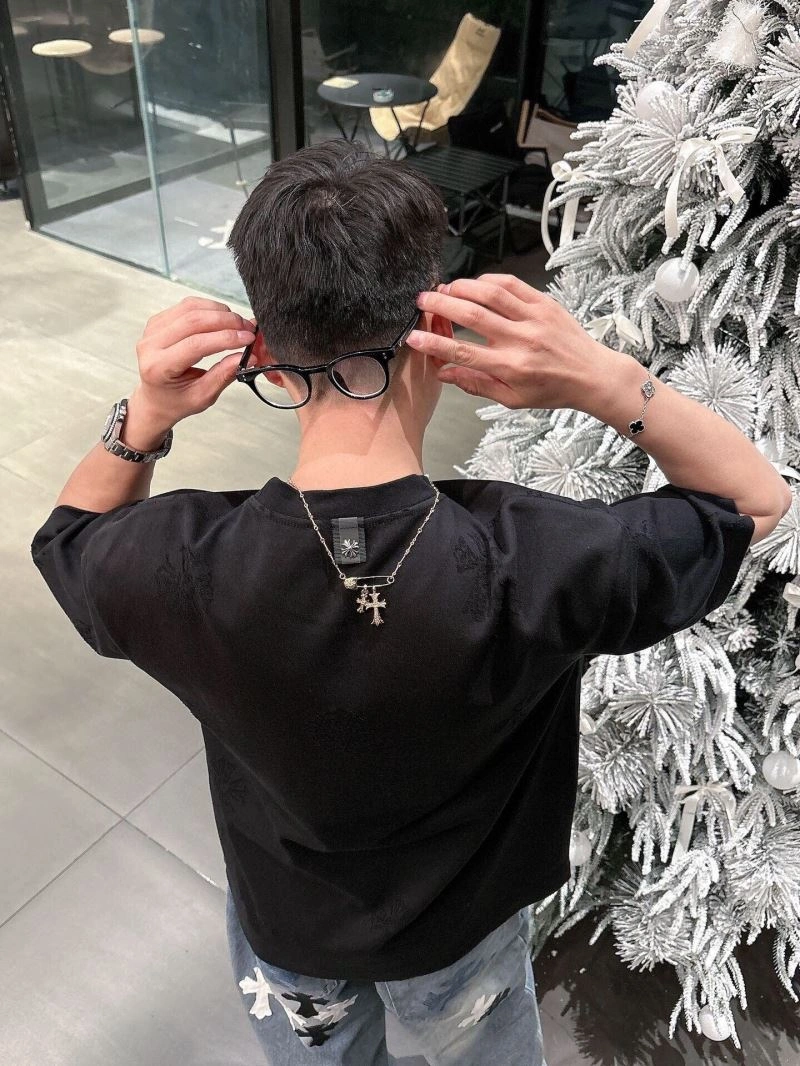 Indistinguishable Chrome Hearts T-Shirts