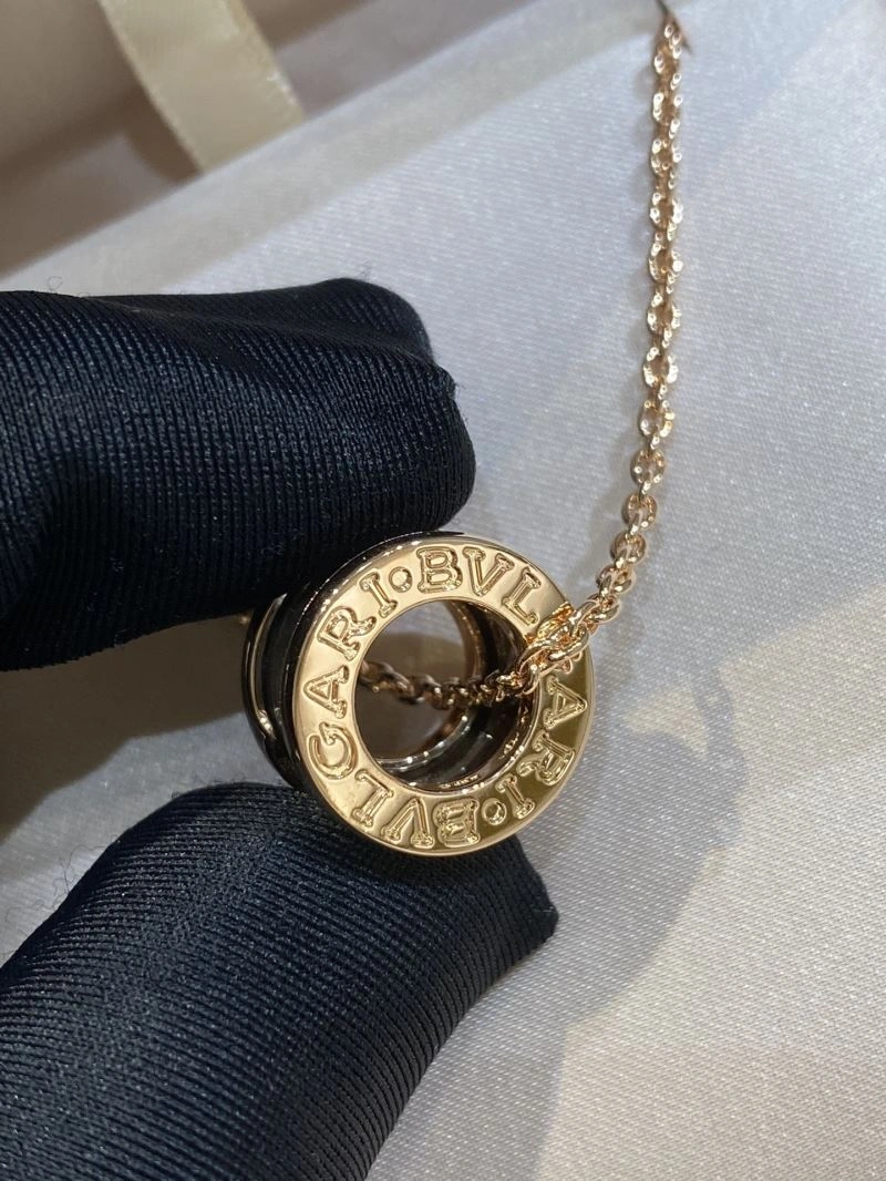 Indistinguishable Ck Necklaces