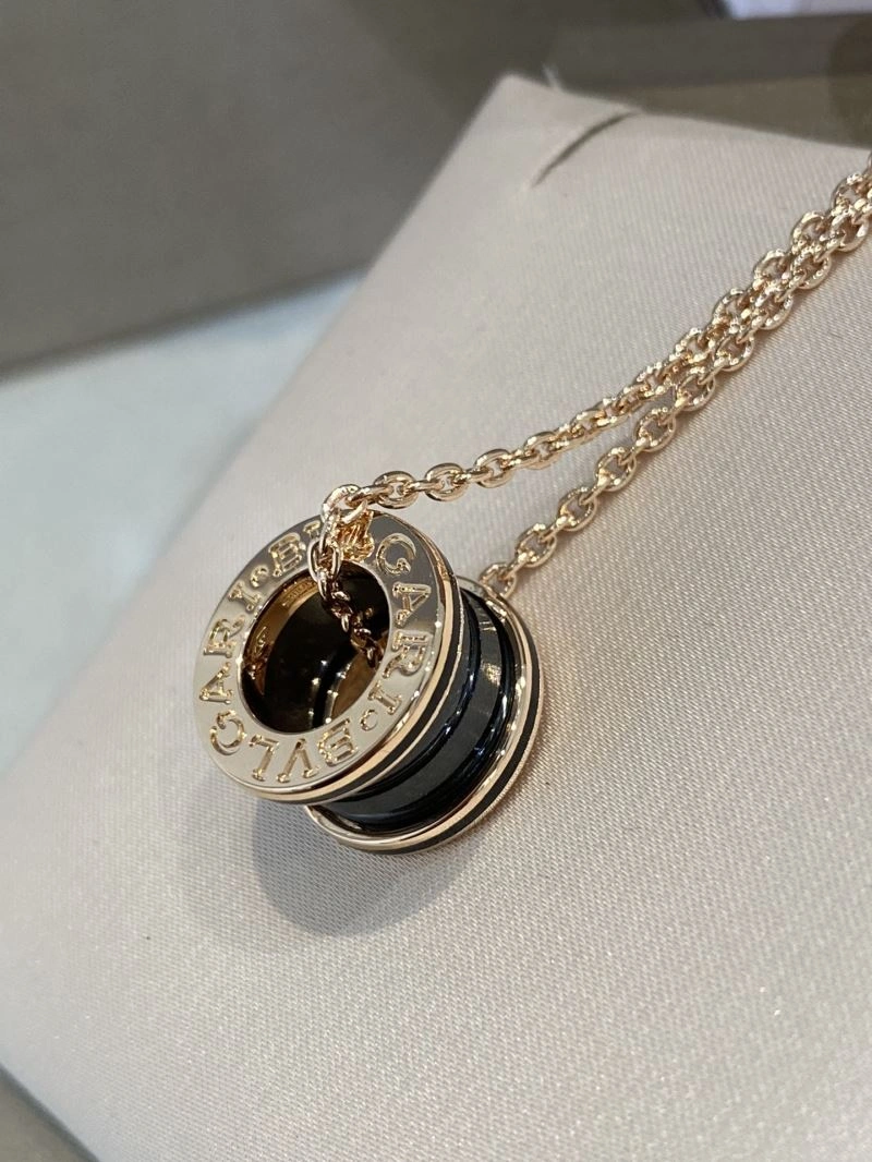 Indistinguishable Ck Necklaces