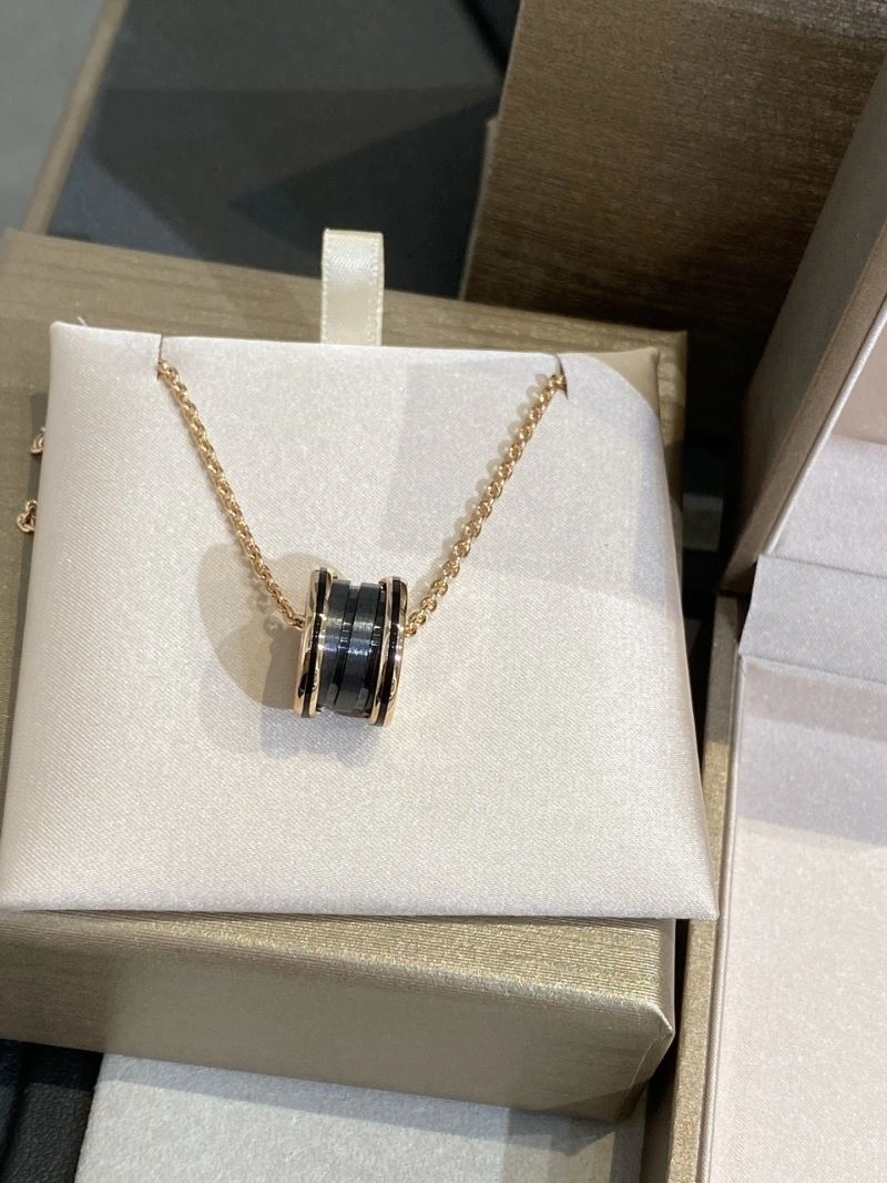 Indistinguishable Ck Necklaces