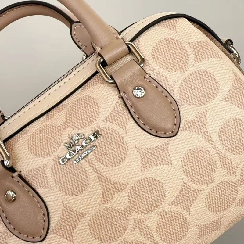 Top mirror Coach Pillow Bags