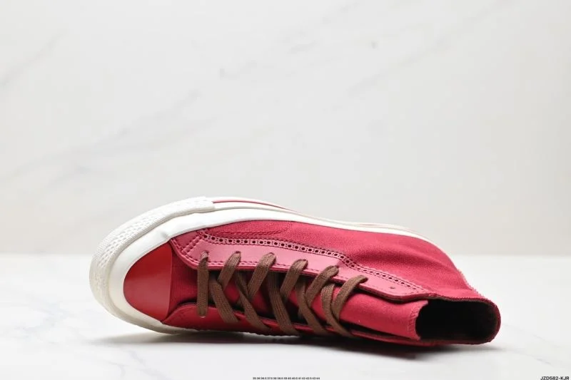 Brand-authenticated Converse Shoes