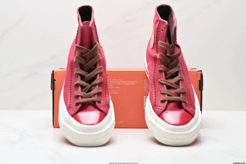 Brand-authenticated Converse Shoes