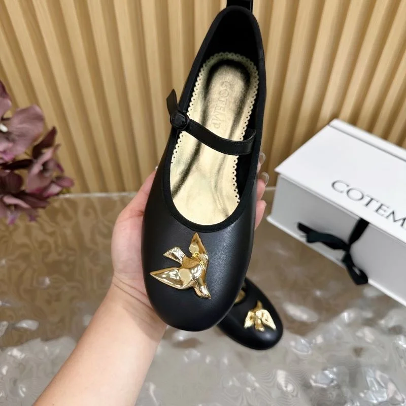 Indistinguishable Cotemp Shoes
