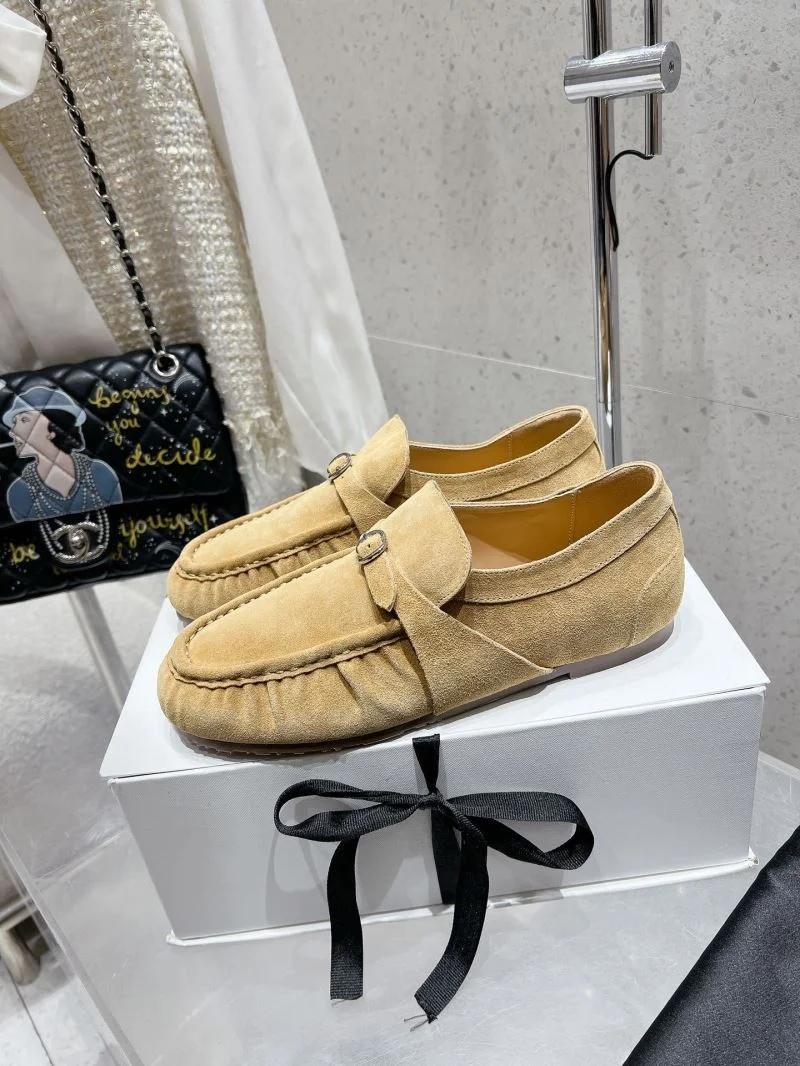 Indistinguishable Cotemp Shoes