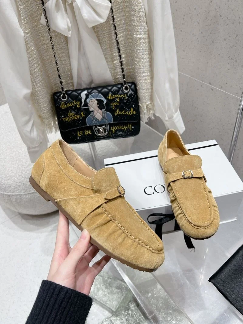 Indistinguishable Cotemp Shoes