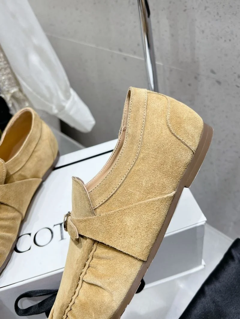 Indistinguishable Cotemp Shoes