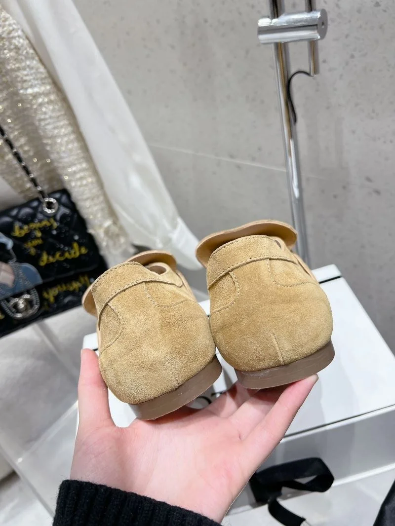 Indistinguishable Cotemp Shoes