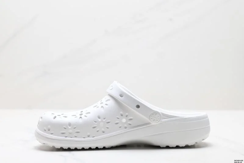 Cut-rate Crocs Sandals