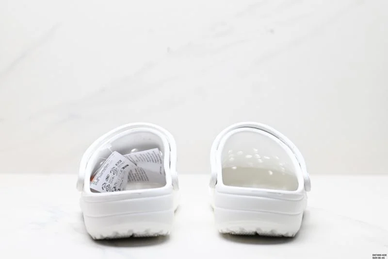 Cut-rate Crocs Sandals
