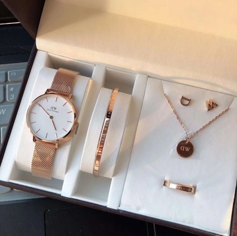 Discounted DANIEL WELLINGTON Watches