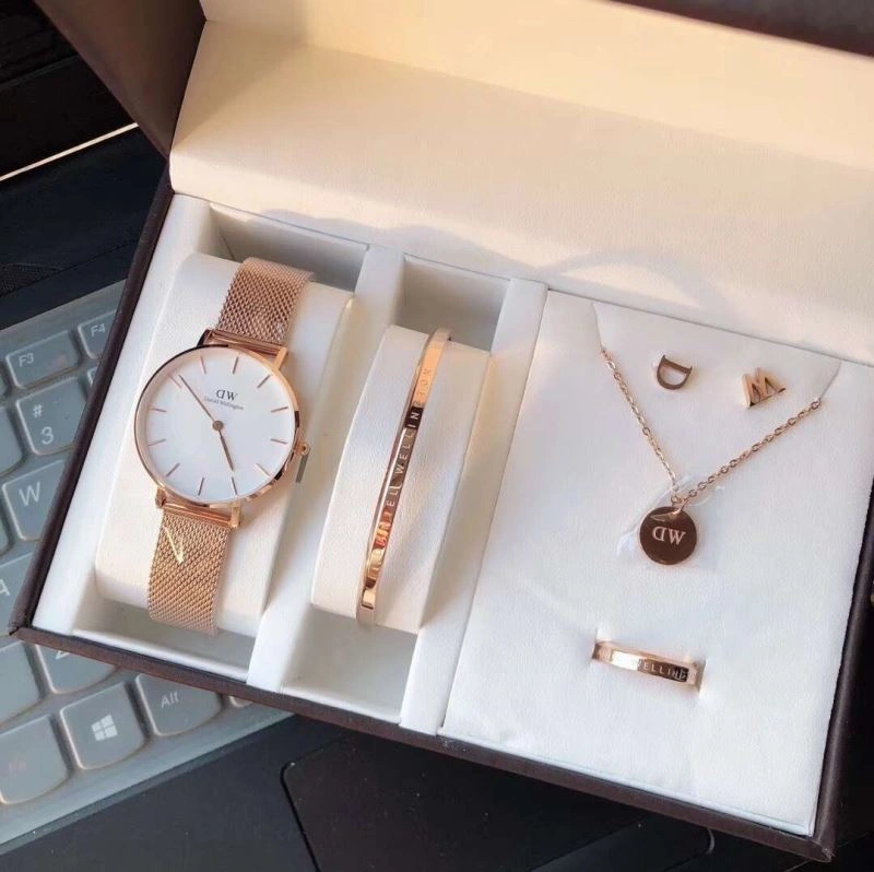 Discounted DANIEL WELLINGTON Watches