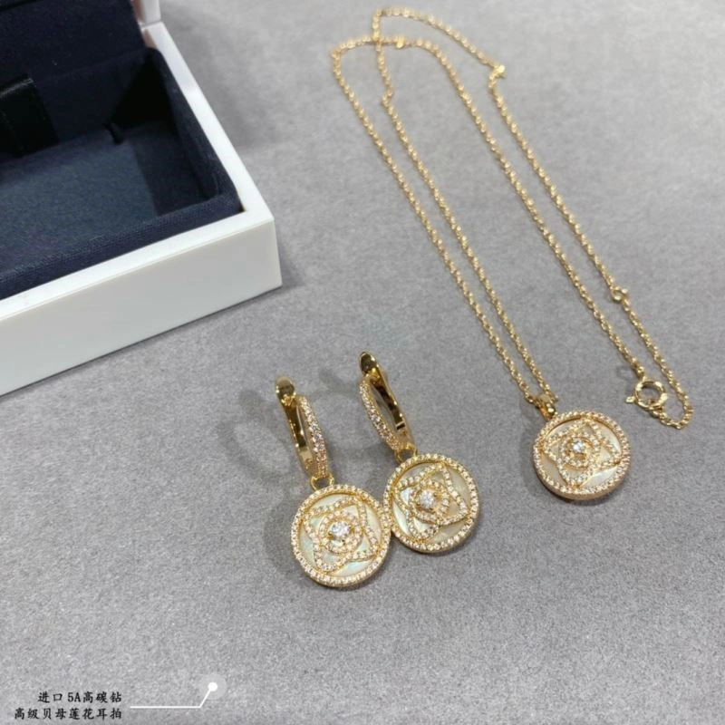 Brand-authenticated De Bee Earrings