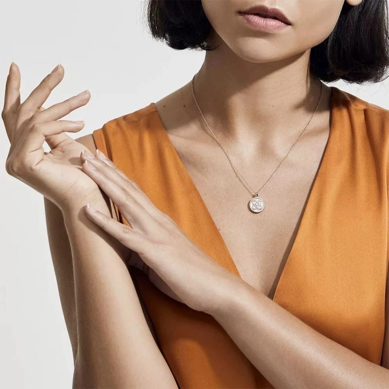 Brand-original De Bee Necklaces