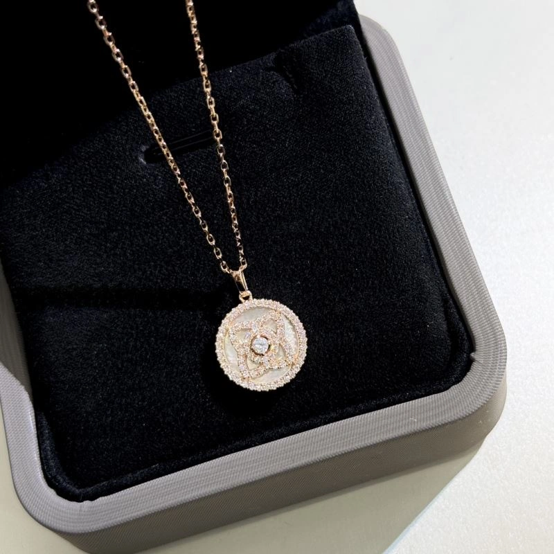 Brand-original De Bee Necklaces
