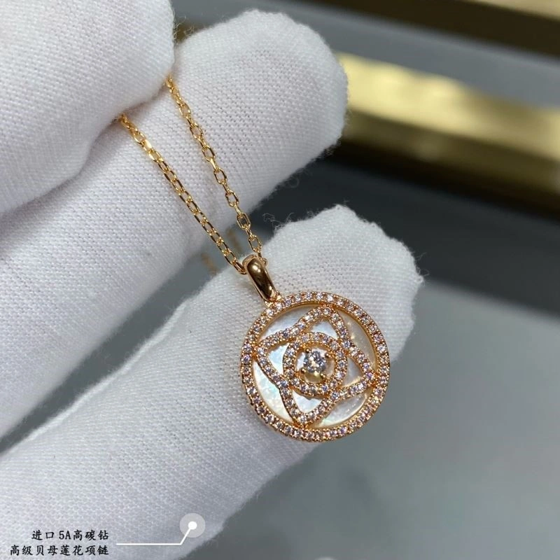 Legit De Bee Necklaces