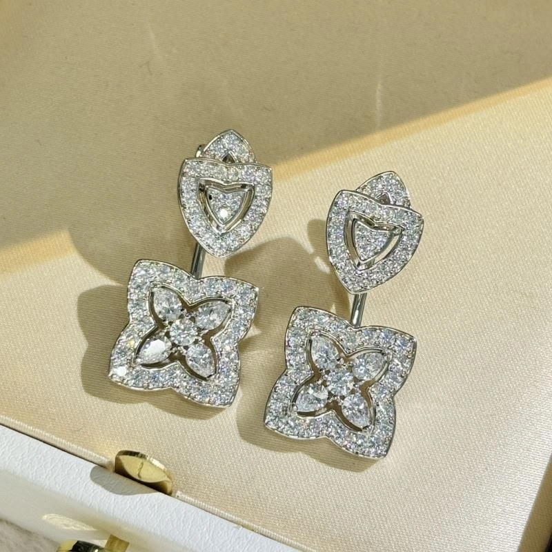 Debeers Necklaces