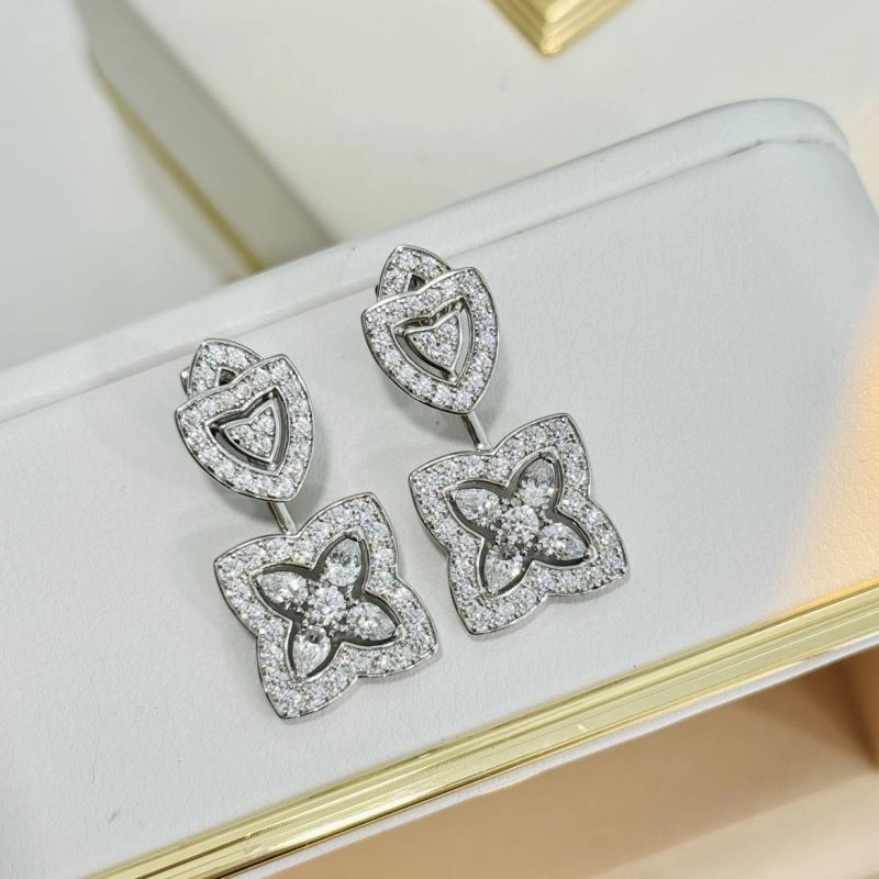 Budget-friendly Debeers Necklaces