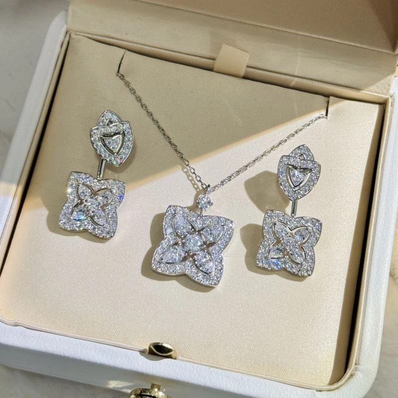 Original Debeers Necklaces