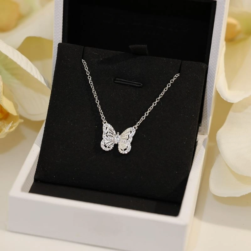 Cut-rate Debeers Necklaces