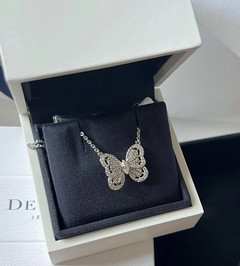 Cut-rate Debeers Necklaces