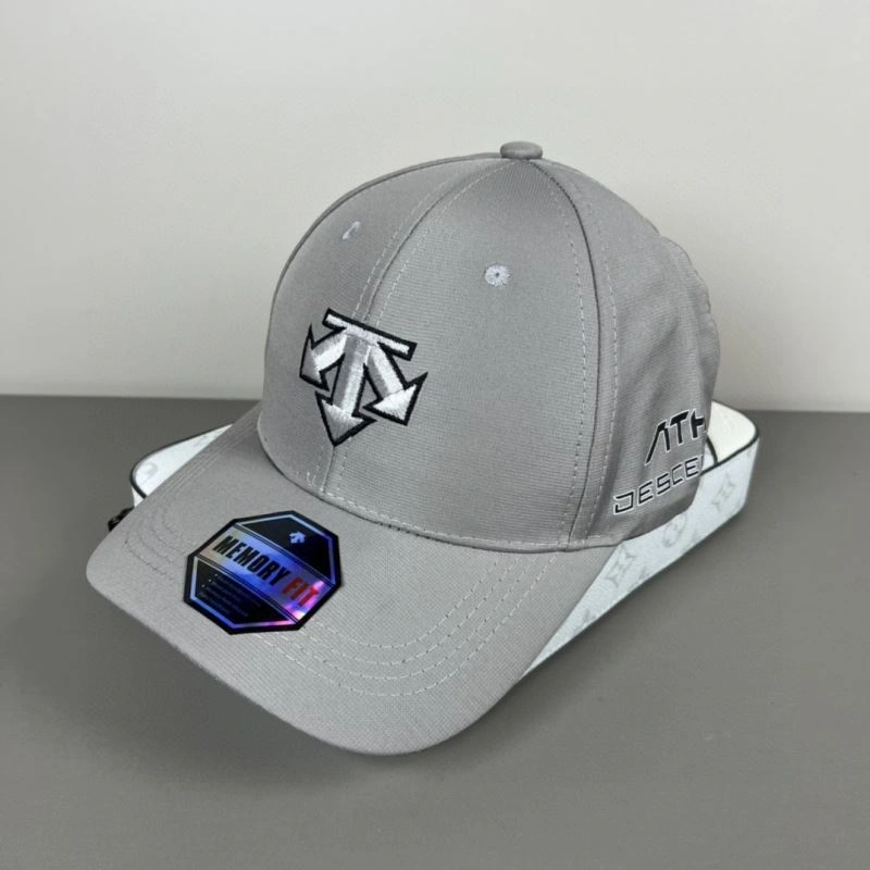 Indistinguishable Descente Caps