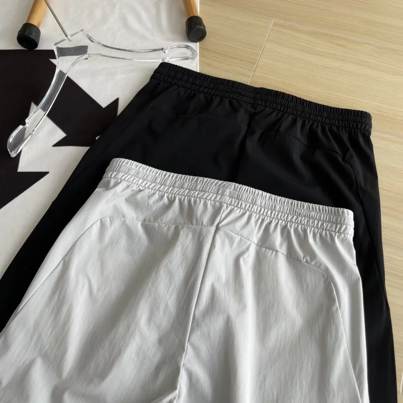 Budget-friendly Descente Long Pants