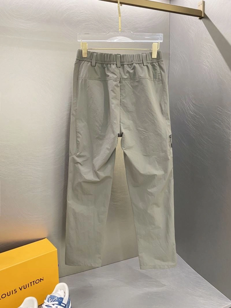 Budget-friendly Descente Long Pants