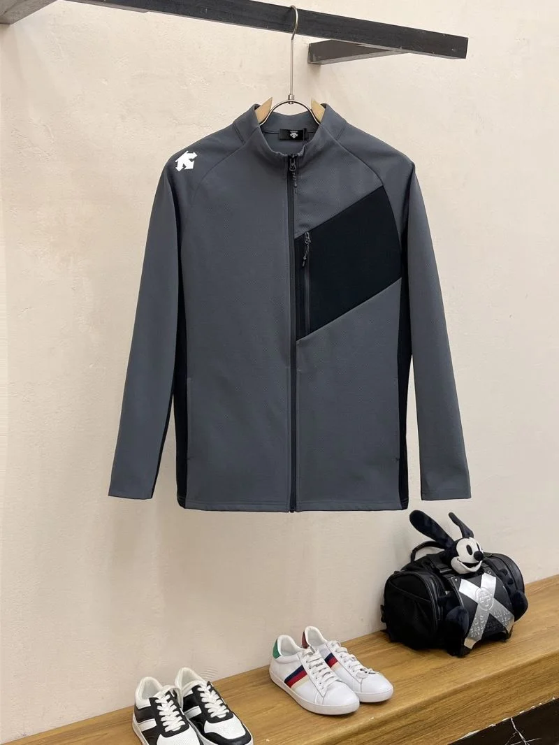 Descente Outwear