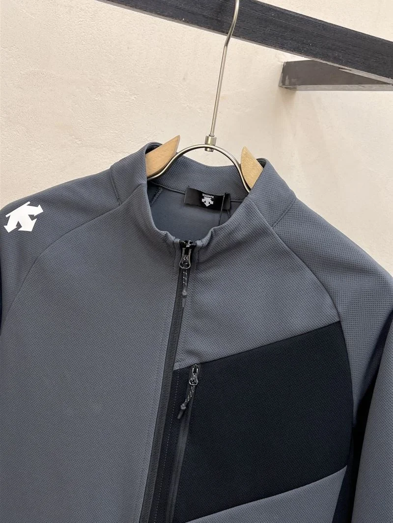 Indistinguishable Descente Outwear