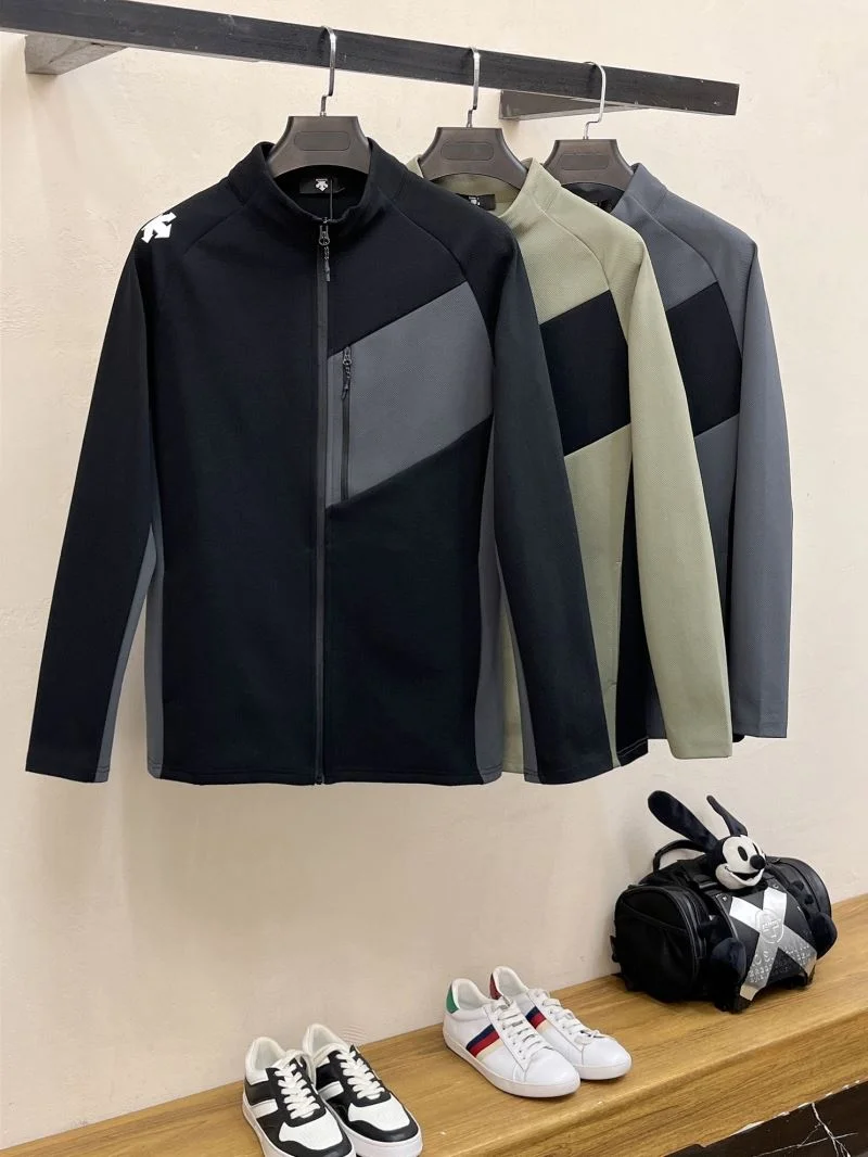 Indistinguishable Descente Outwear