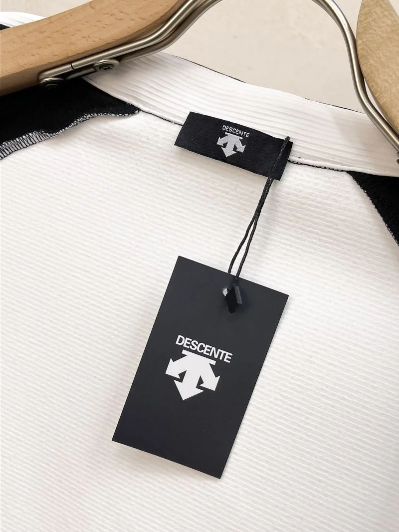 Indistinguishable Descente Outwear
