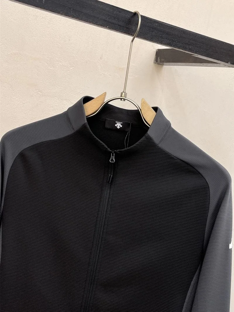 Legit Descente Outwear
