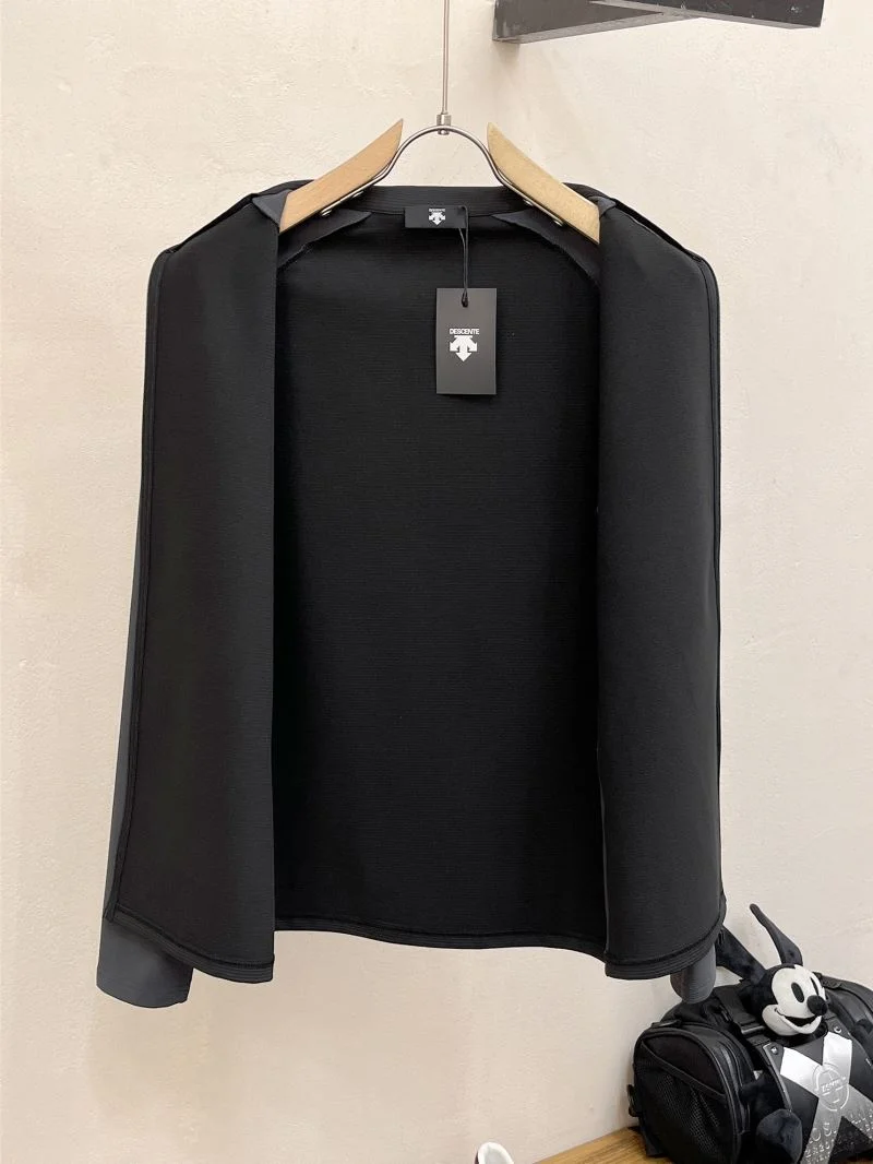 Legit Descente Outwear