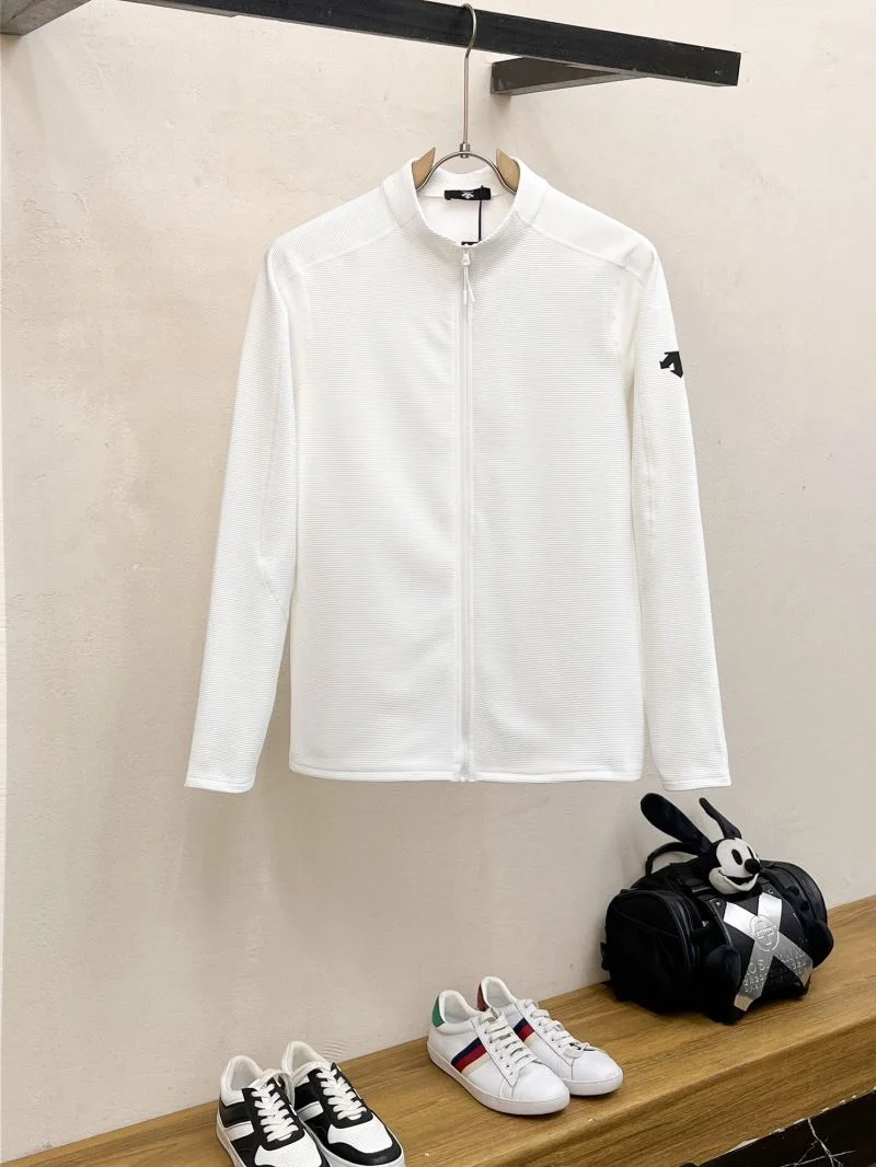 Descente Outwear