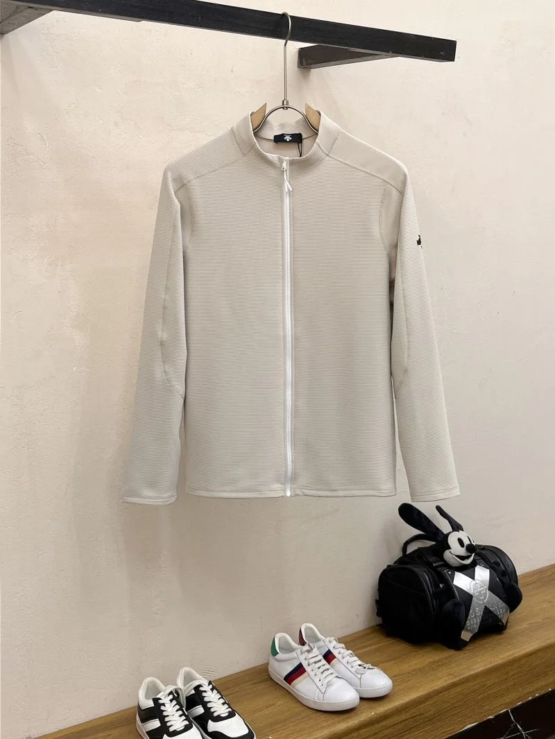 Descente Outwear