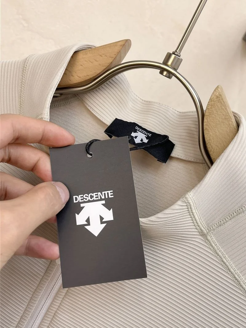 Accurate model Descente Outwear