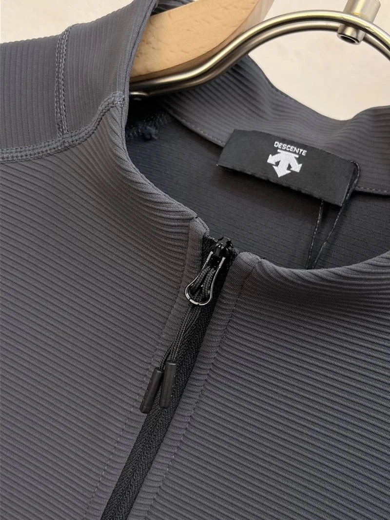 Accurate model Descente Outwear