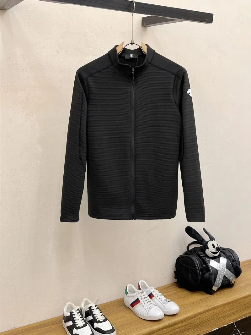 Descente Outwear