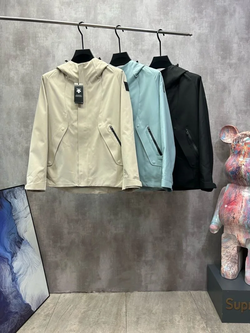 Precise copy Descente Outwear