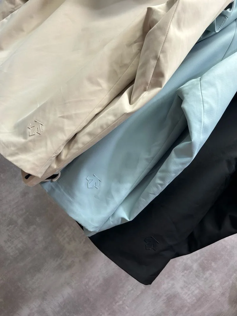 Precise copy Descente Outwear