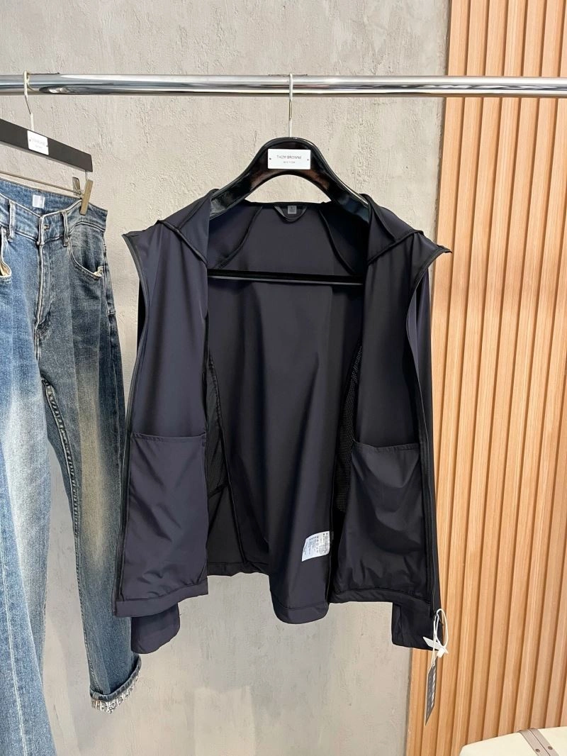 Factory-made Descente Outwear