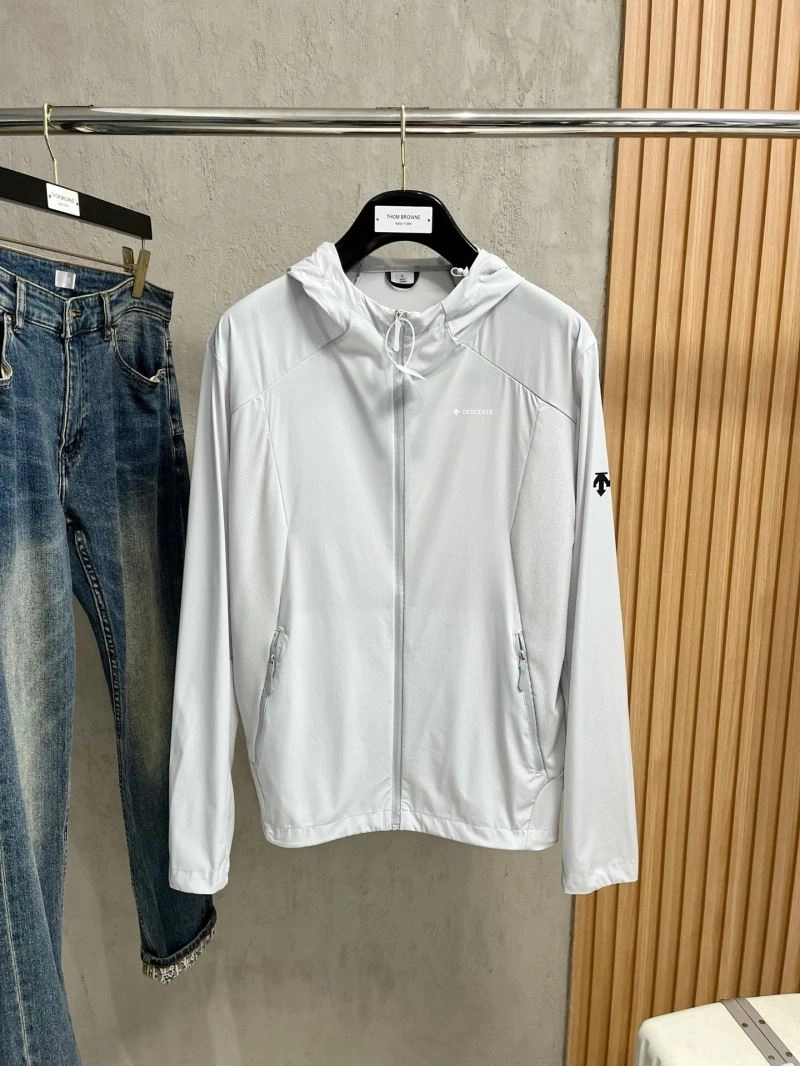 Descente Outwear