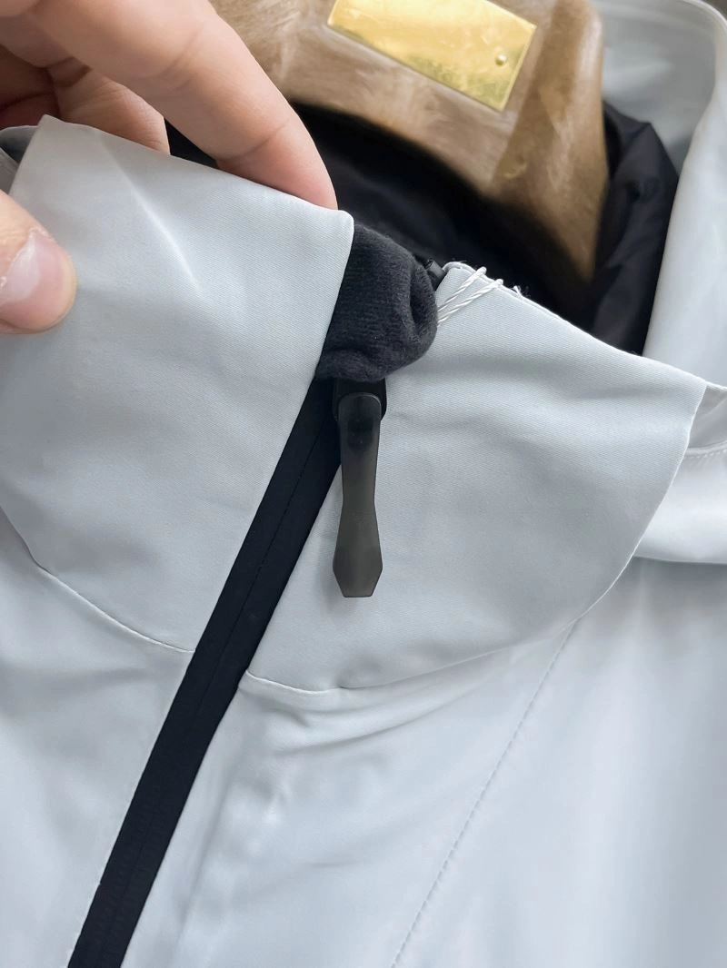 Factory-made Descente Outwear