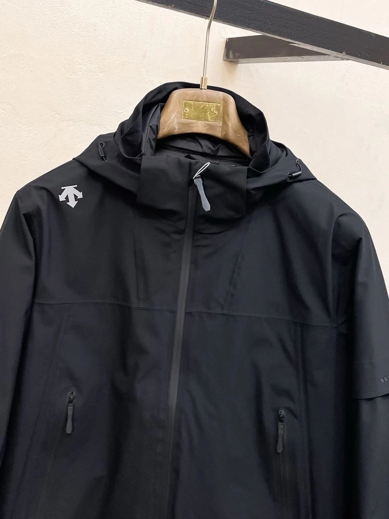 Genuine Descente Outwear