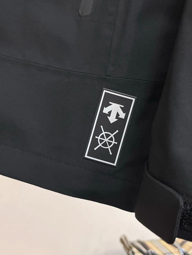 Genuine Descente Outwear