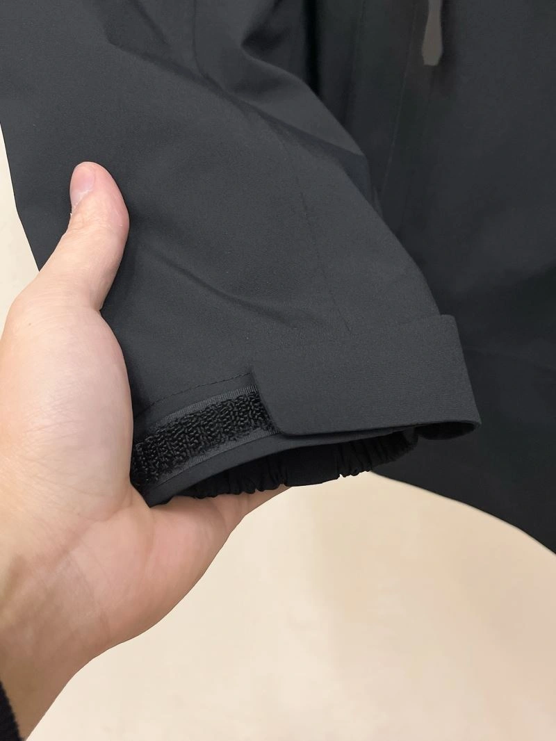 Genuine Descente Outwear